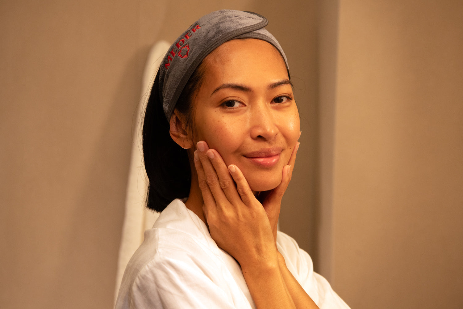 Exfoliation: All You Need To Know For Skin Health - Meder USA